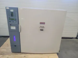 Thermo Fisher Scientific Forma Steri-Cult 3311 CO2 Incu | QP