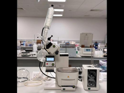 Buchi R-300 Rotary Evaporation System with V-300 Vacuum | QP