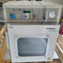 QP - Heraeus Vacutherm VT6025 Vacuum Oven 200 °C 25 Liters