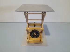 Rudolf Grauer Laborboy Boy-10a Lift Table | QP