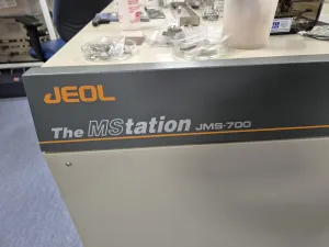 JEOL The MStation JMS-700 JMS-700(2) Double Focusing Ma | QP