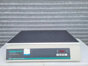 QP - Innova 2300 Benchtop Open Air Shaker