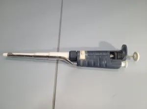 Gilson Pipetman P1000 Laboratory Pipette 200-1000 µl | QP