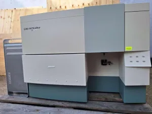 QP - Becton Dickinson FACSCalibur Flow Cytometer