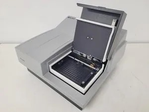 QP - BioTek ELx808 Absorbance Microplate Reader Lab