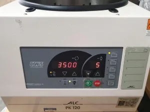 QP - ALC PK120 Centrifuge