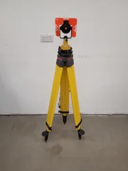 QP - Topcon Surveying Reflector Prism with Tripod