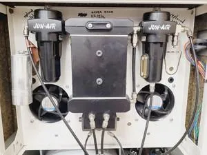 QP - Jun-Air 2000-40MD2 Silent Air Laboratory Compressor Lab