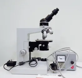 QP - Leitz SM-Lux Polarization Microscope